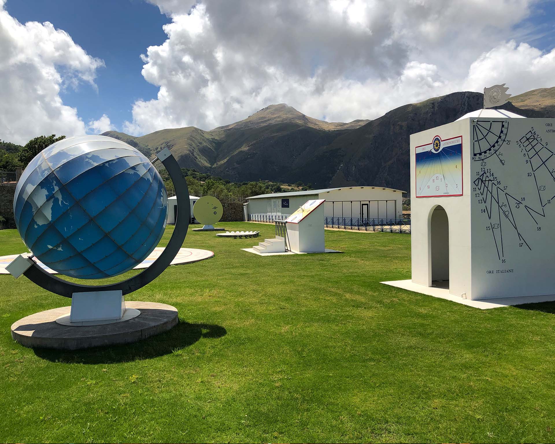 The Astronomical Planetarium GAL Hassin: the universe at your hand ...